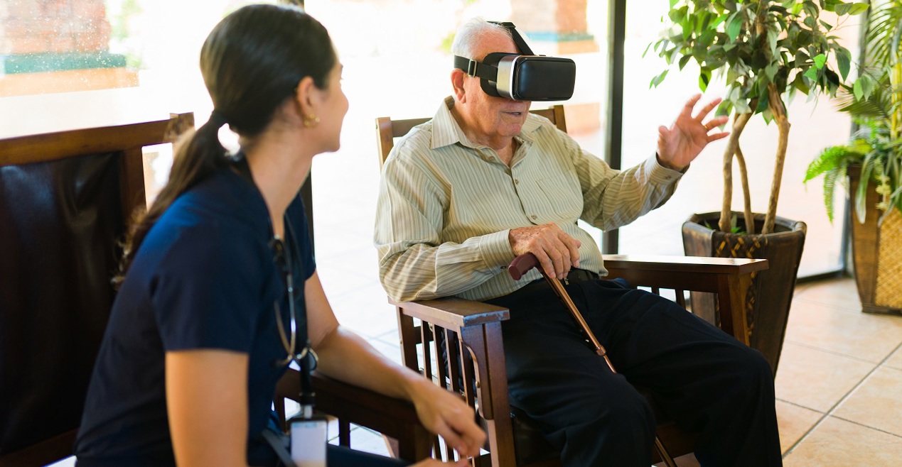 Virtual Reality in Healthcare – Benefits and Challenges